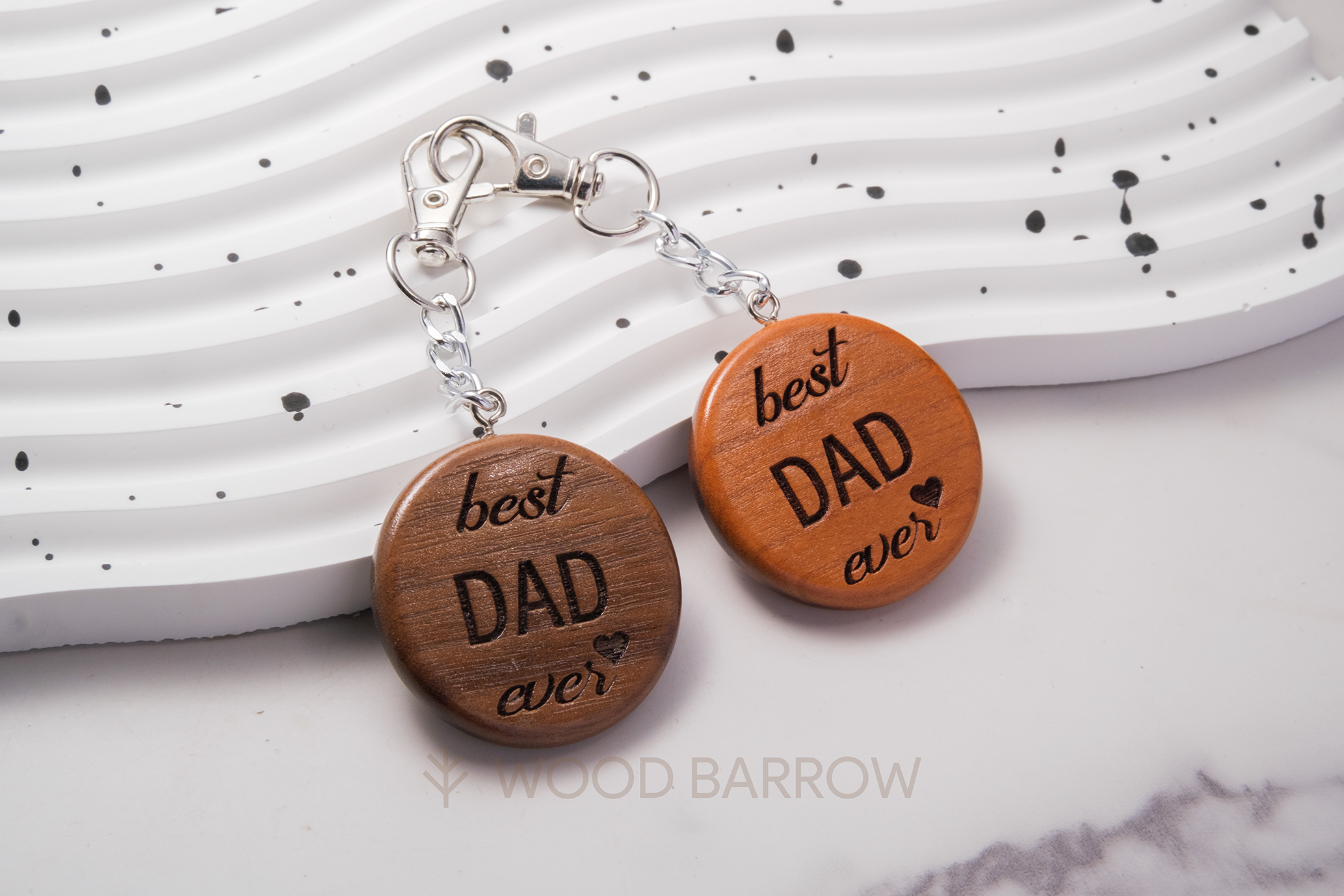 Personalized Wooden Round Keychain for Dad: A Unique Gift to Cherish